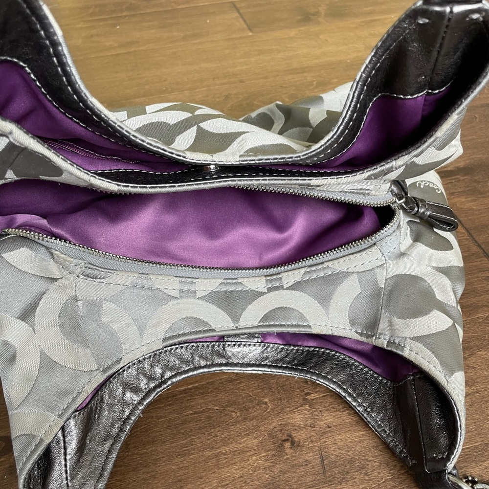 Coach Signature Three Compartment Purse - Gem